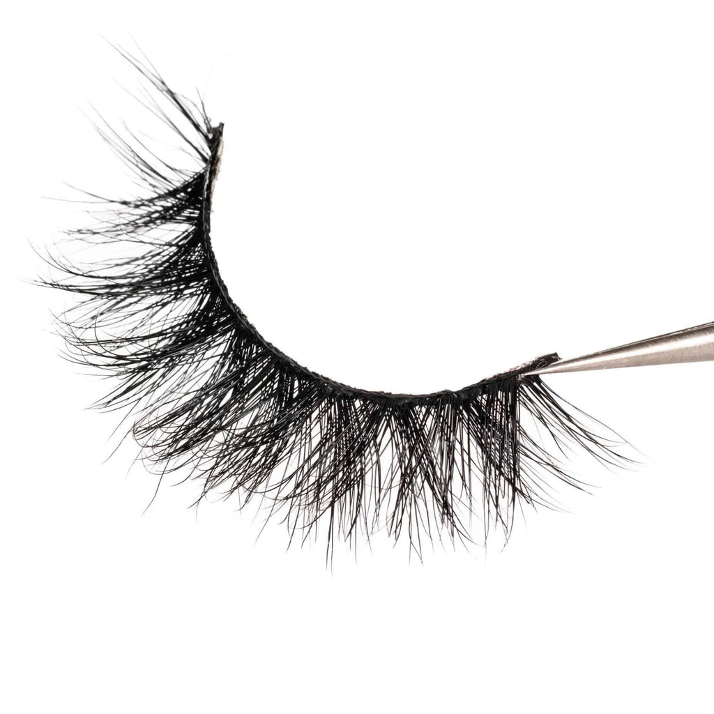 Mink-Lashes-Slay-LashXO-3D-Mink-Eyelashes